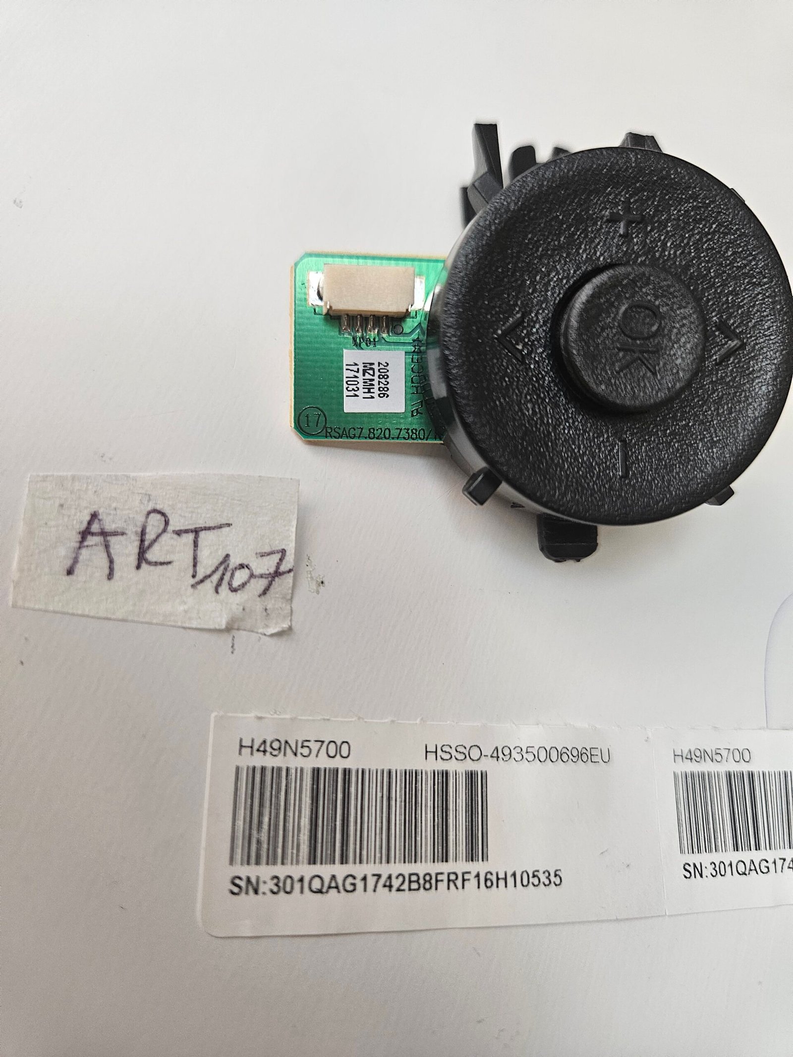 Bouton Power TV Hisense H49N5700 réf RSAG7.820.7380 ART107 ...